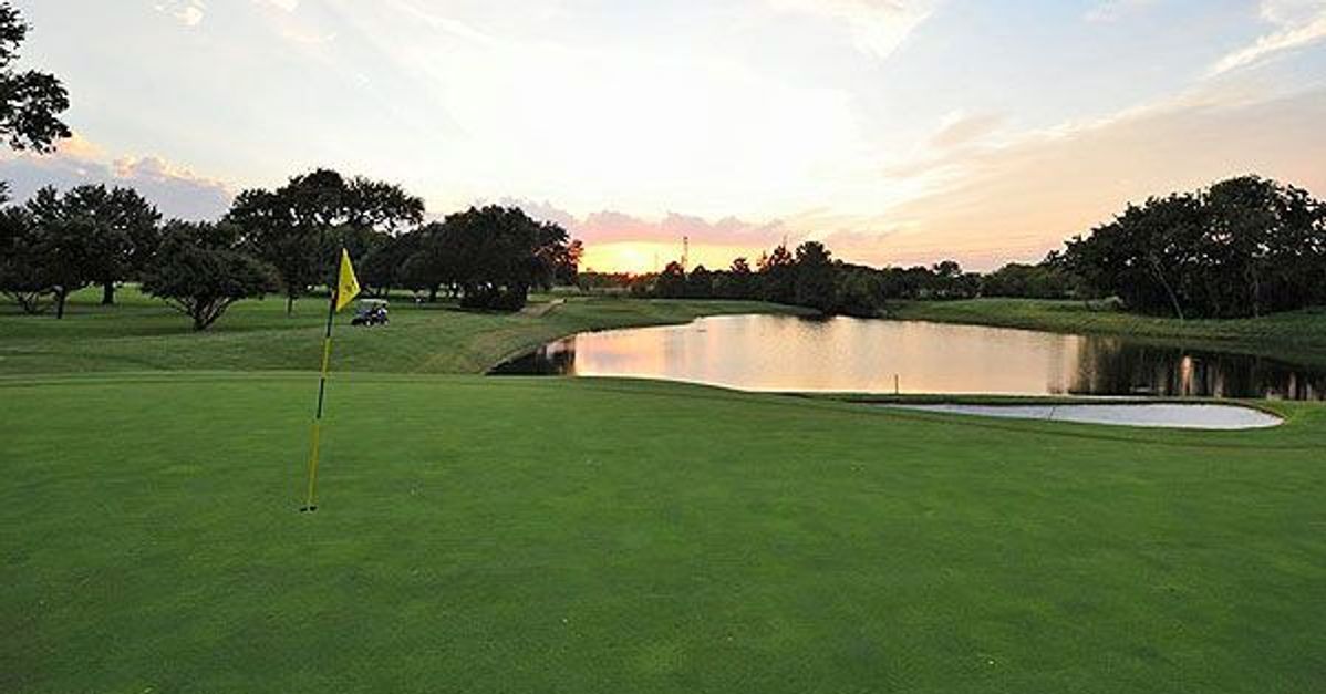 Shady Oaks Country Club