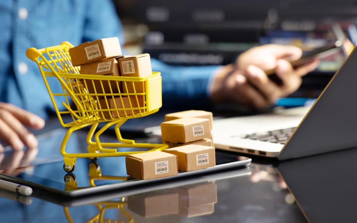 How In-Store Shopping Has Changed Over the Last 75 Years | Uniqode Blog
