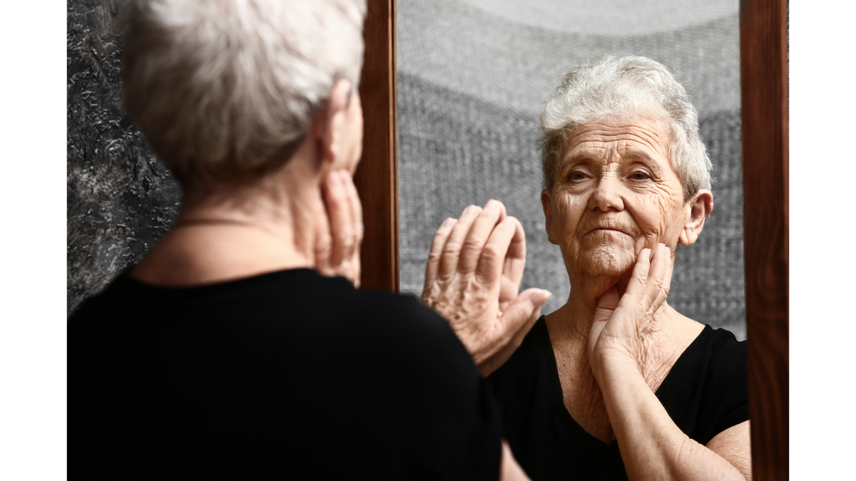 The Illuminating Effect: How Visible Light Influences Skin Aging | Buoy