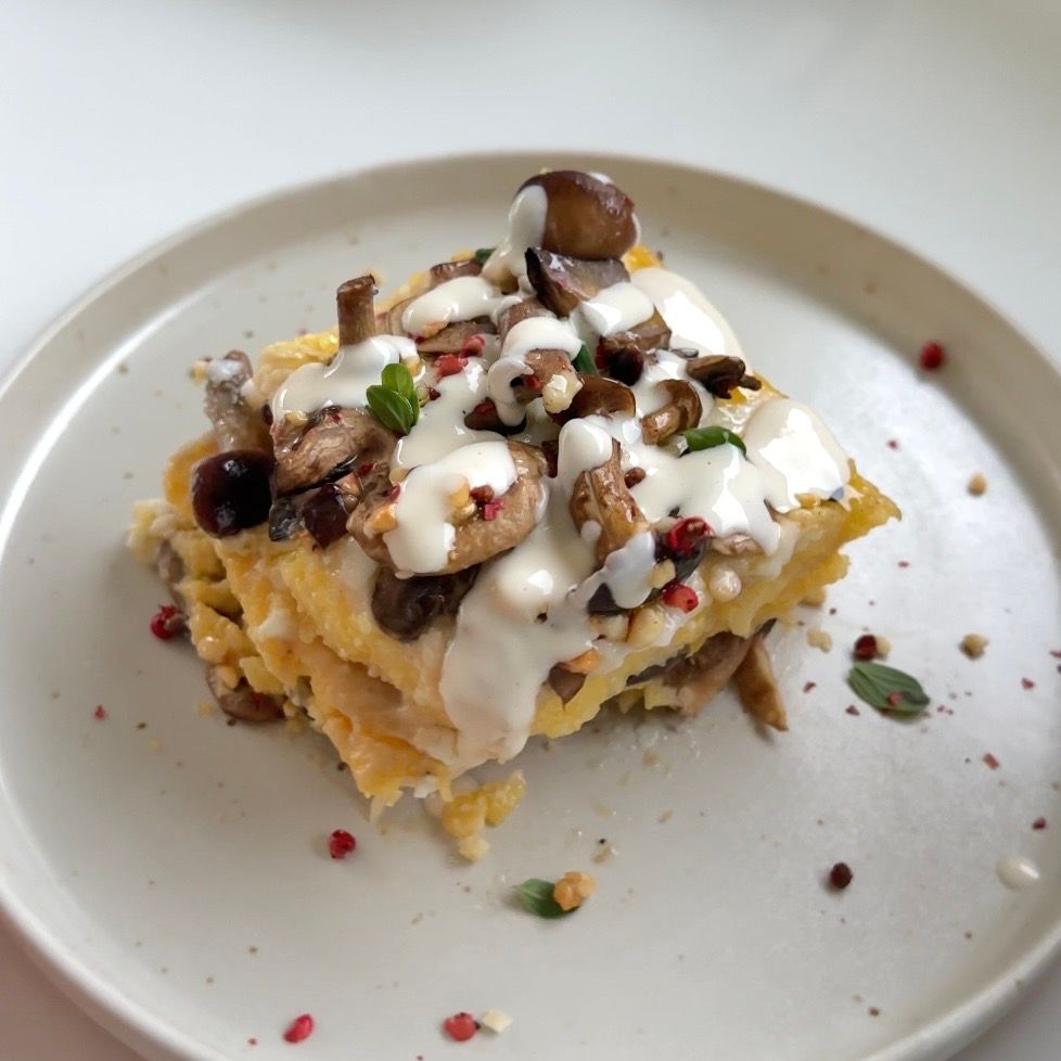Lasagne di polenta e funghi vegane e senza glutine | La Dispensa Vegana