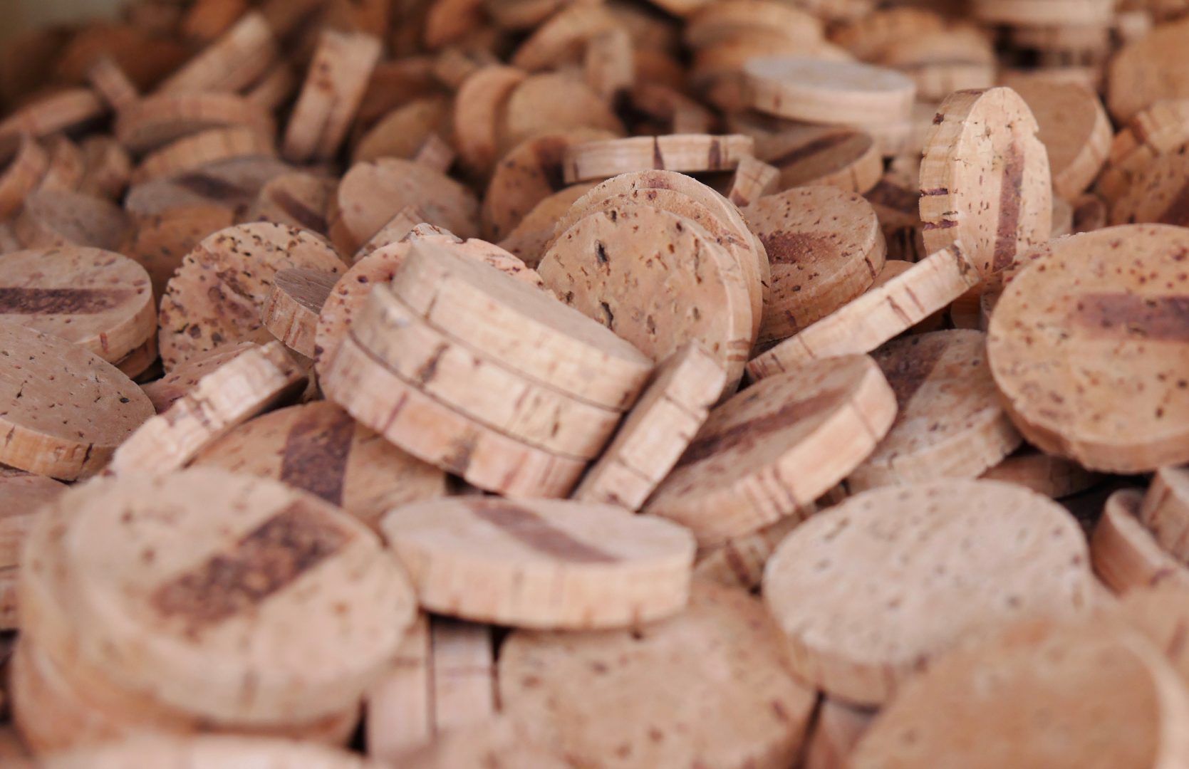 Beverage FAQ: Why Are Wines and Spirits Sealed with Cork? | Flavorman