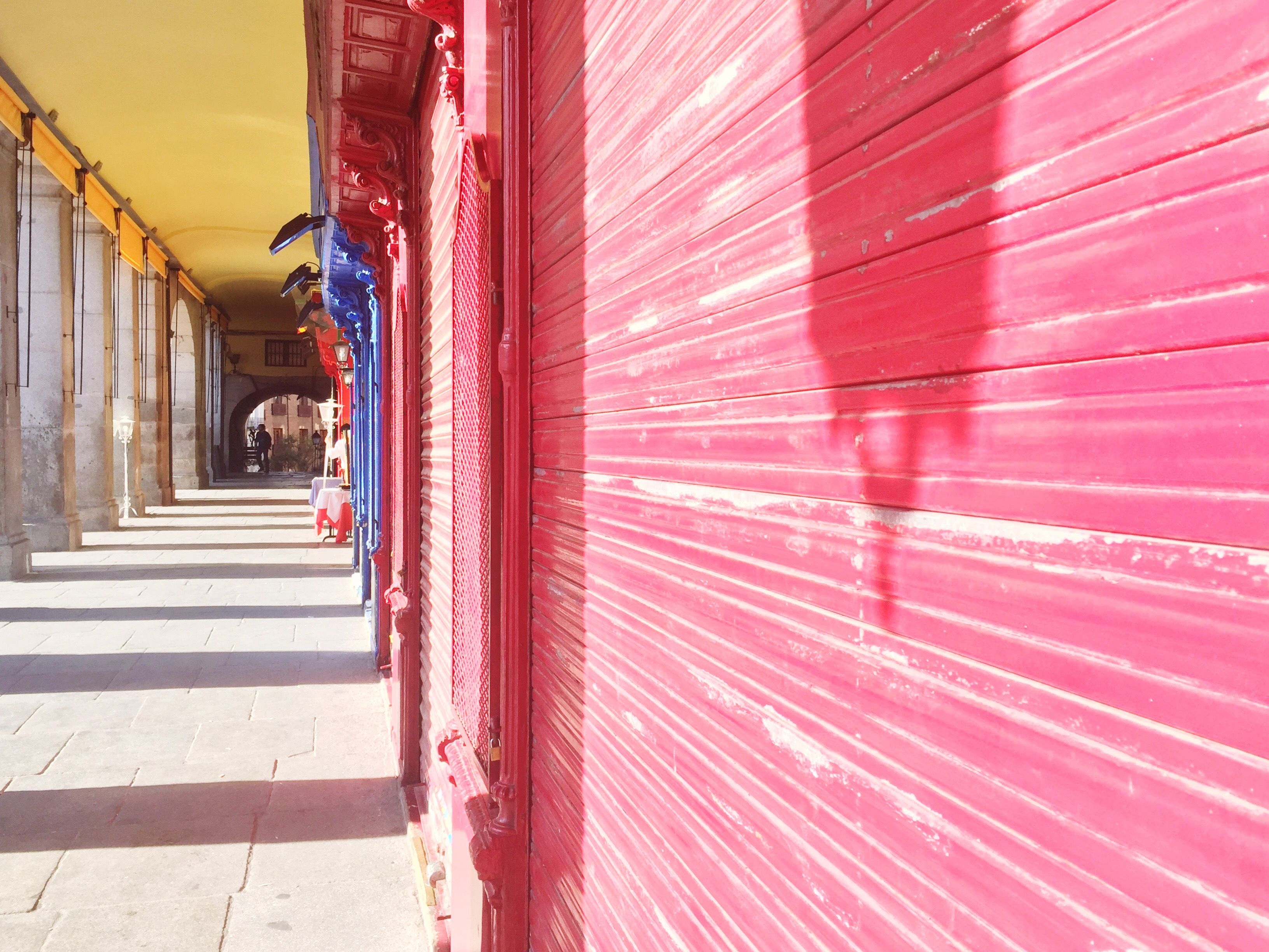 How Much Can Fit in a 10x20 Storage Unit | HOLD