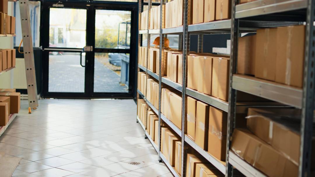 What Is a Lien on a Storage Unit? | HOLD