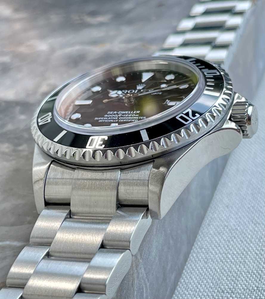 Rolex Sea-Dweller 16600 Black 2008 with original box and papers