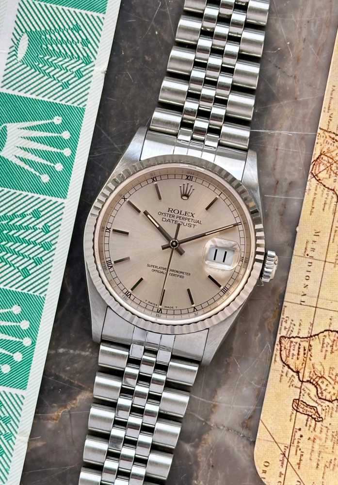 Rolex Datejust 16234 Silver 1993 with original box and papers