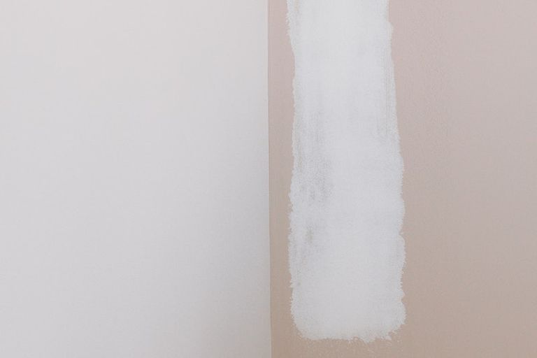 8 Best Primers for Wallpaper: The Right Type for Your Project