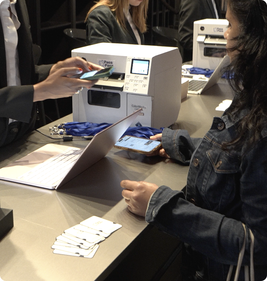 Badge printing for events (2026 guide) - PassPass