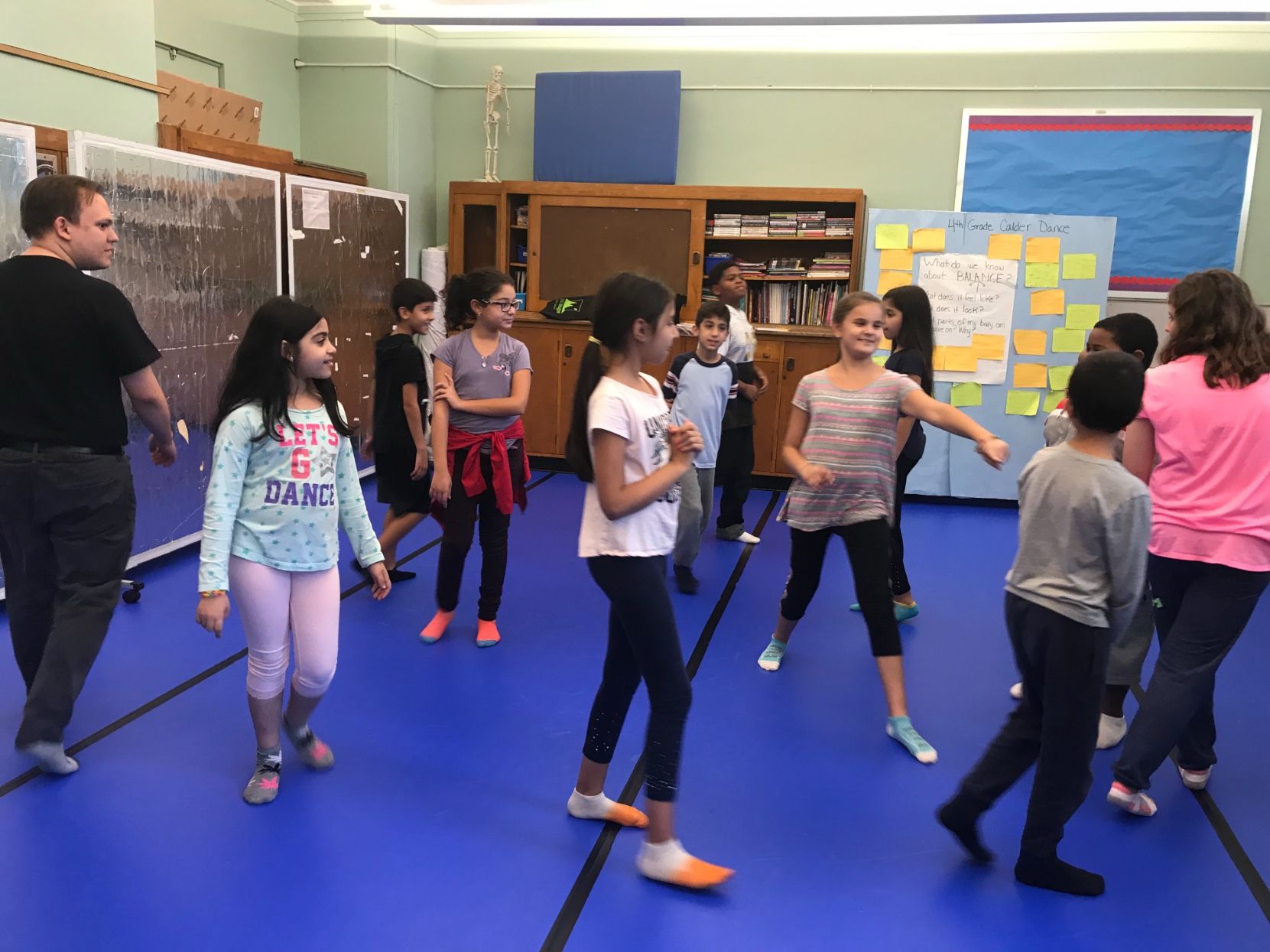 Name and Motion: Icebreaker for Kids | mainstages