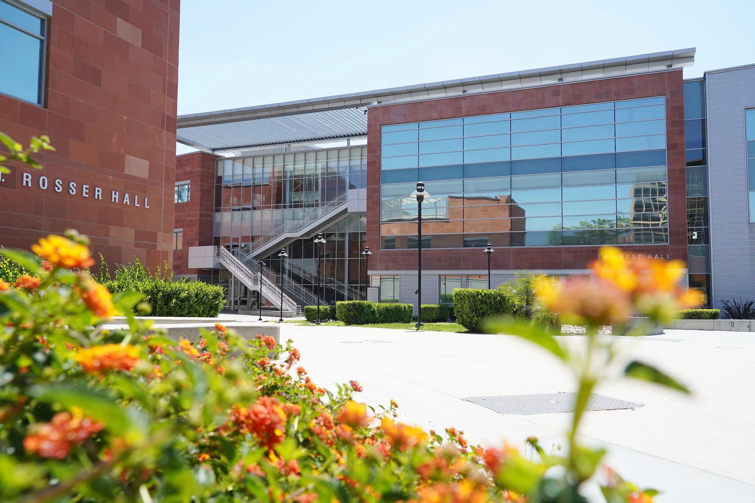 Cal State and Leco Launch Chemical Analysis Laboratory
