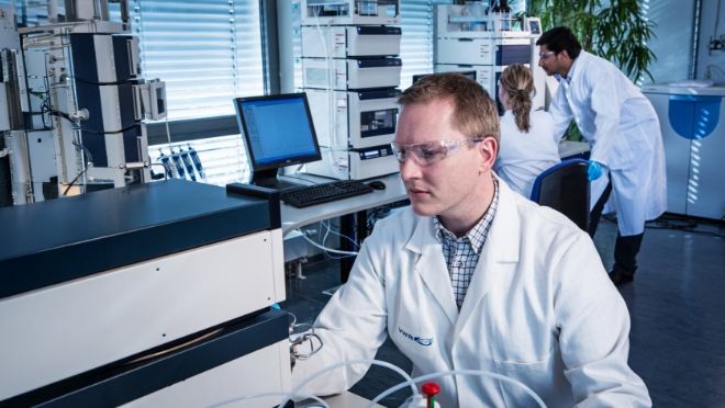 The Expanding Role of (U)HPLC and LC-MS in Next-Generation ...