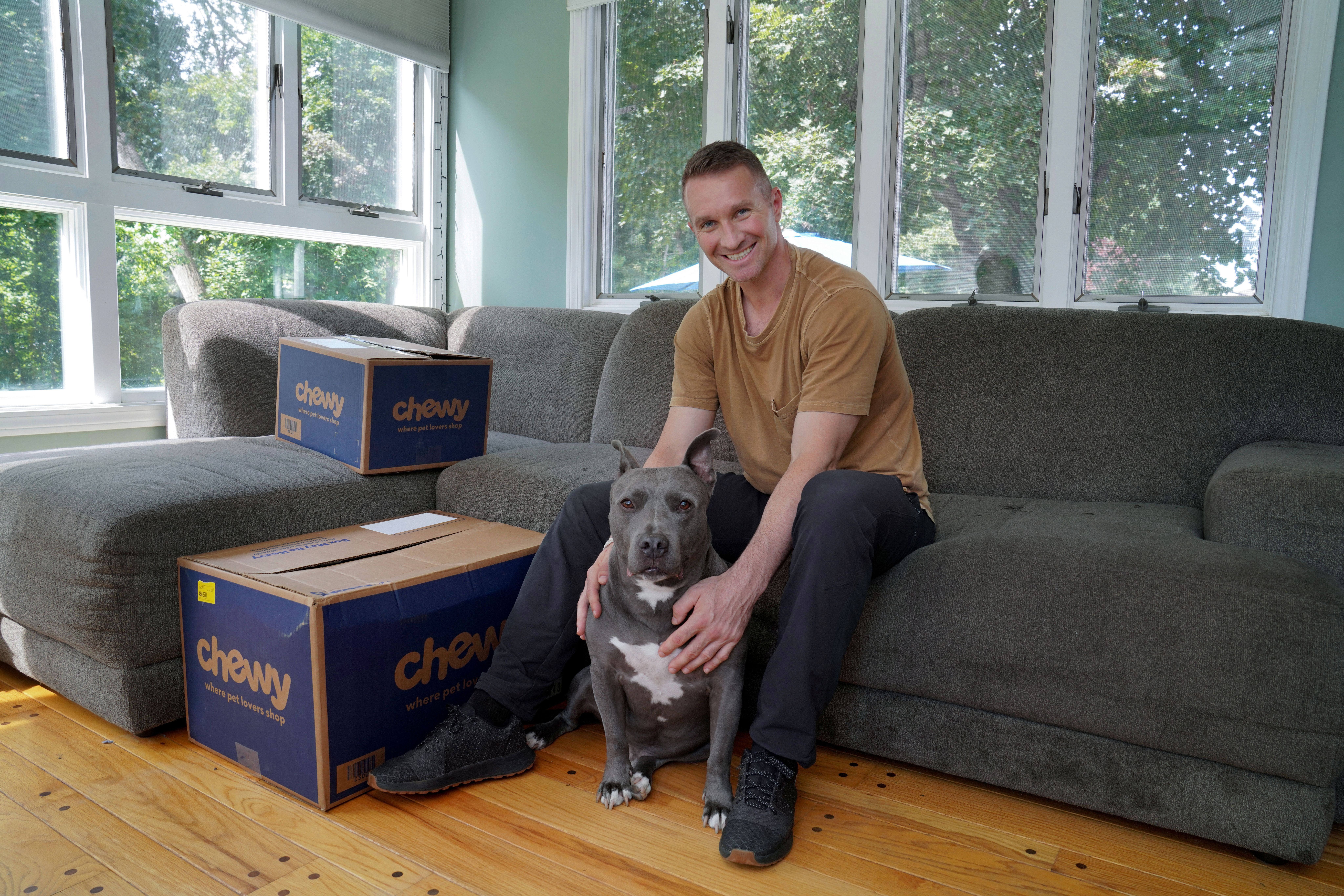 Chewy Claus holiday campaign aims to deliver cheer | dvm360