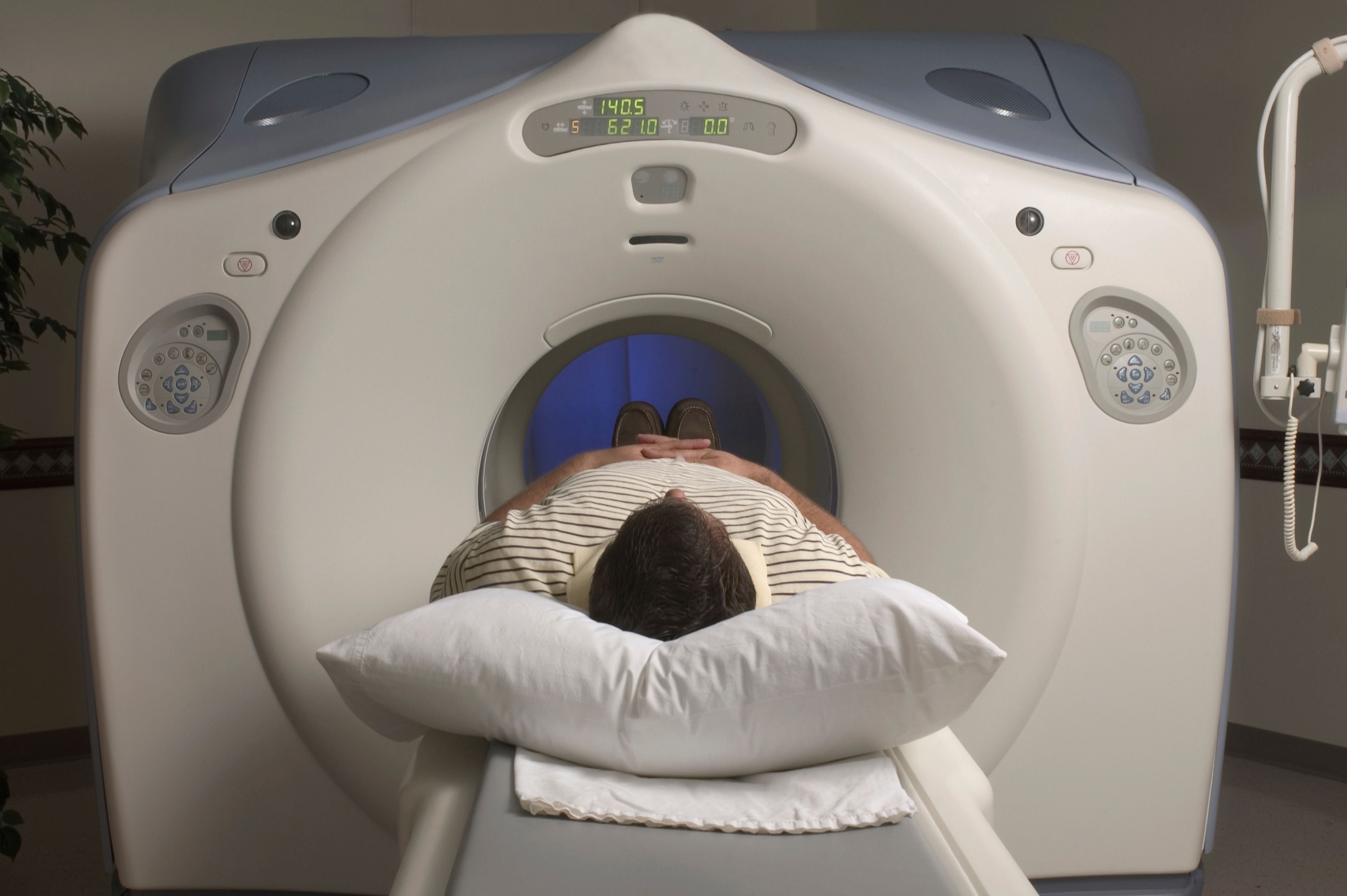 Low Risk of Adverse Events Associated with Cardiac MRI Contrast Agents