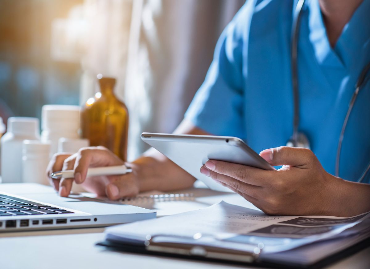 How to achieve a healthy screen-life balance | Medical Economics