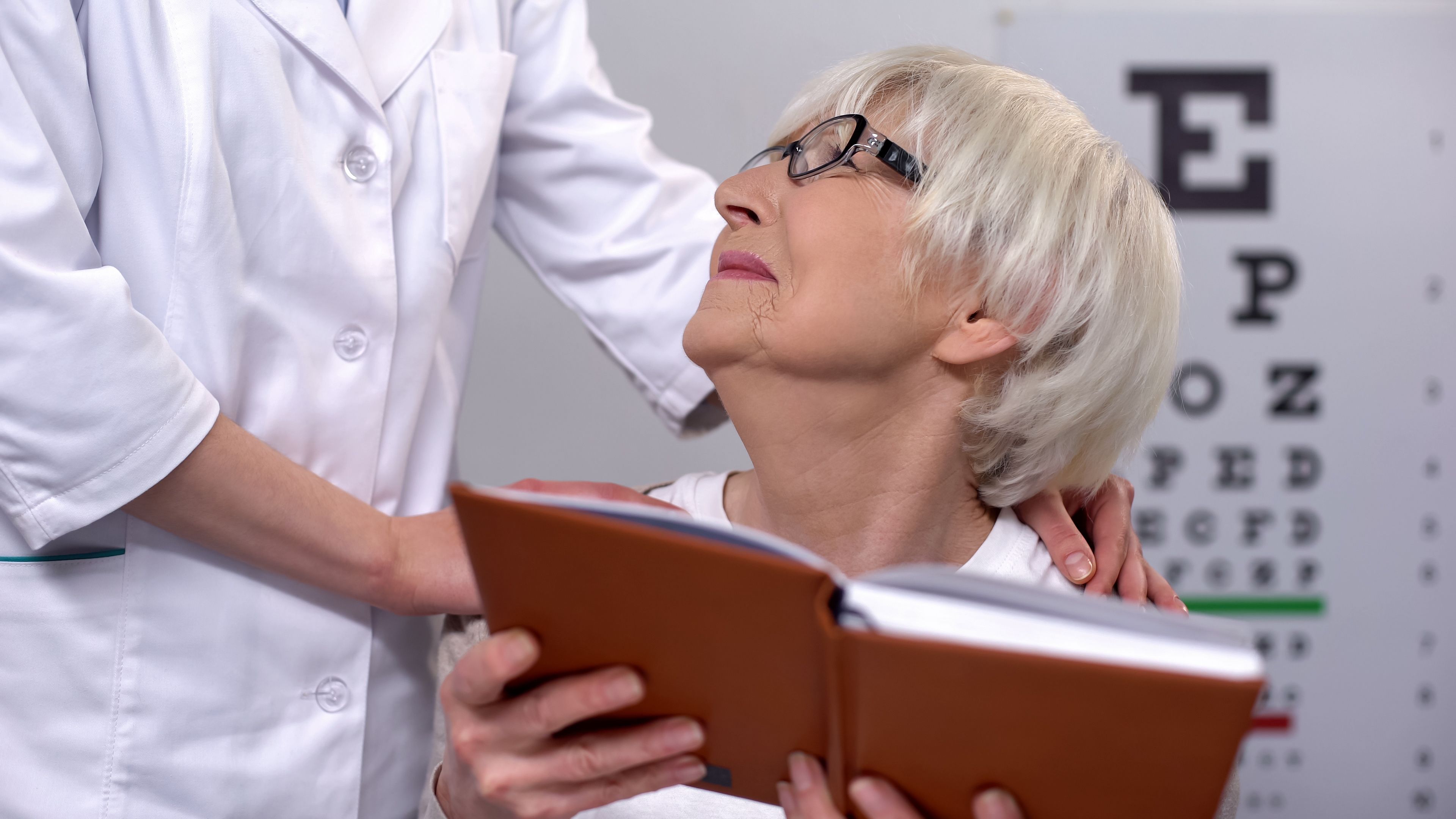 Easing patient comfort, pain perception of intravitreal injections