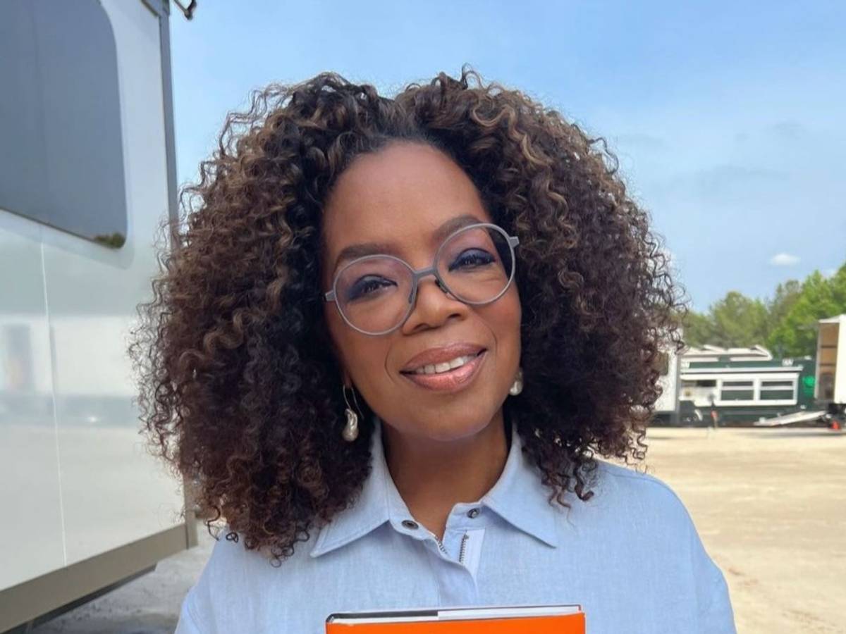 Oprah Winfrey Says This Science-Backed Brand Keeps Her Skin Glowing ...