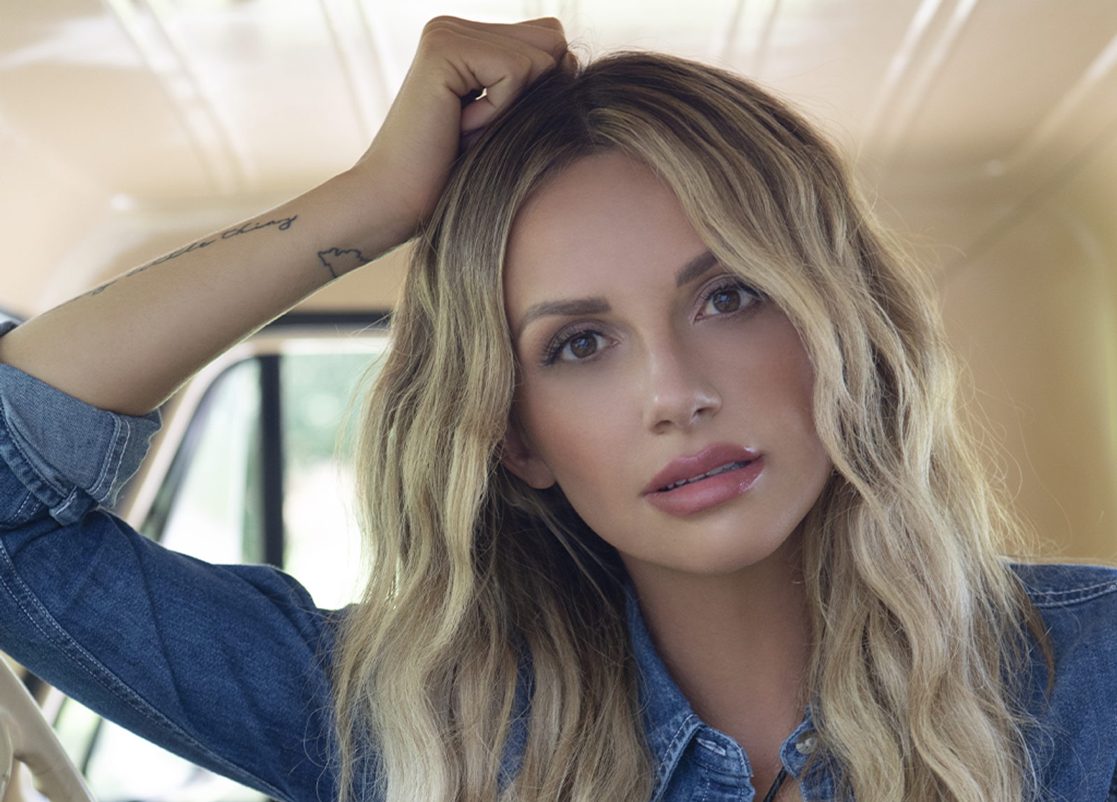Carly Pearce on Having “Beauty in Her Blood,” Letting Her Skin Breathe ...