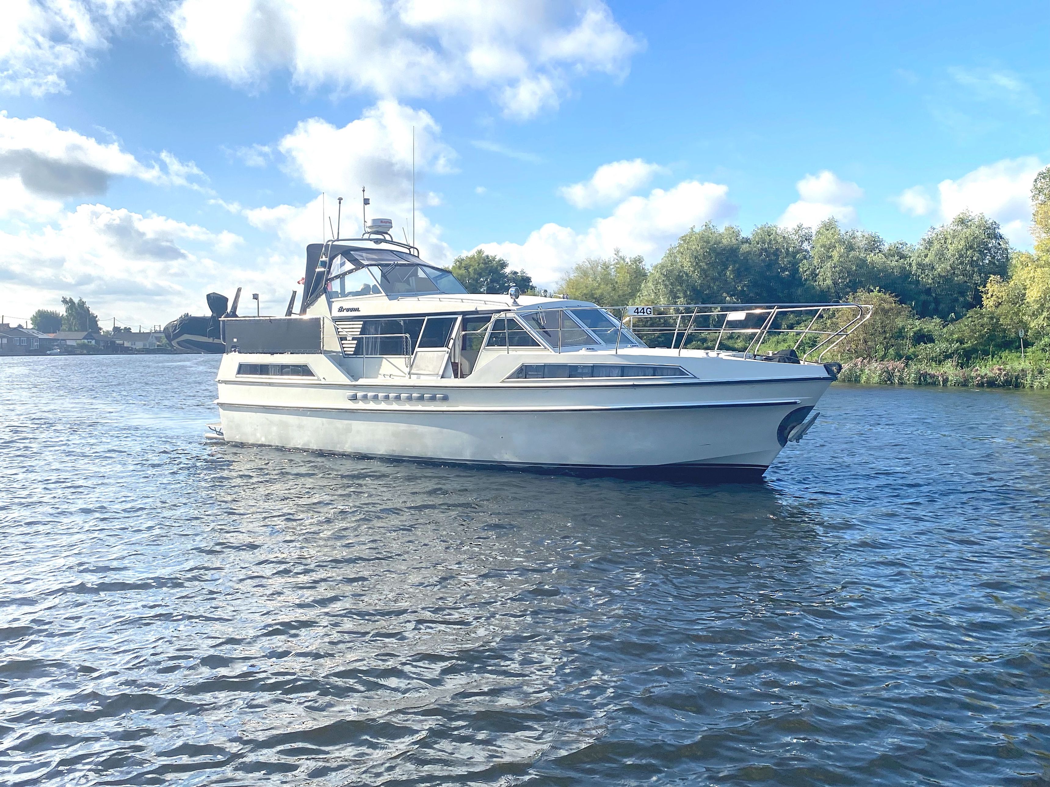 Broom 37 Crown | Broom Boat Sales