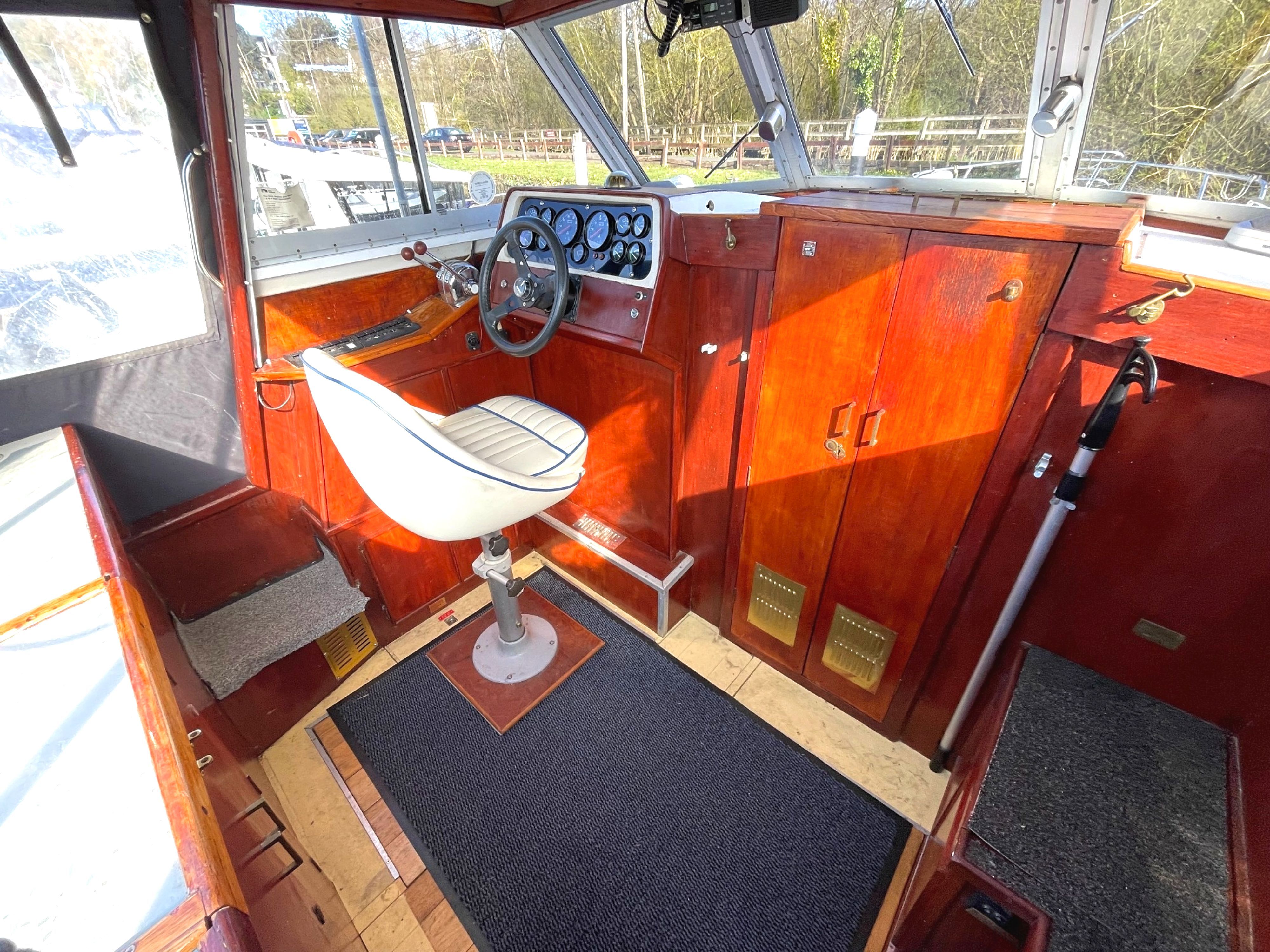 Colvic Traveller 28 | Broom Boat Sales