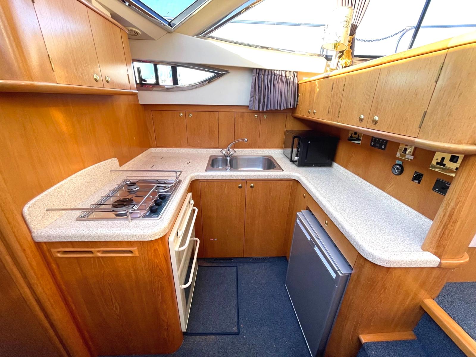 Broom 42 CL | Broom Boat Sales