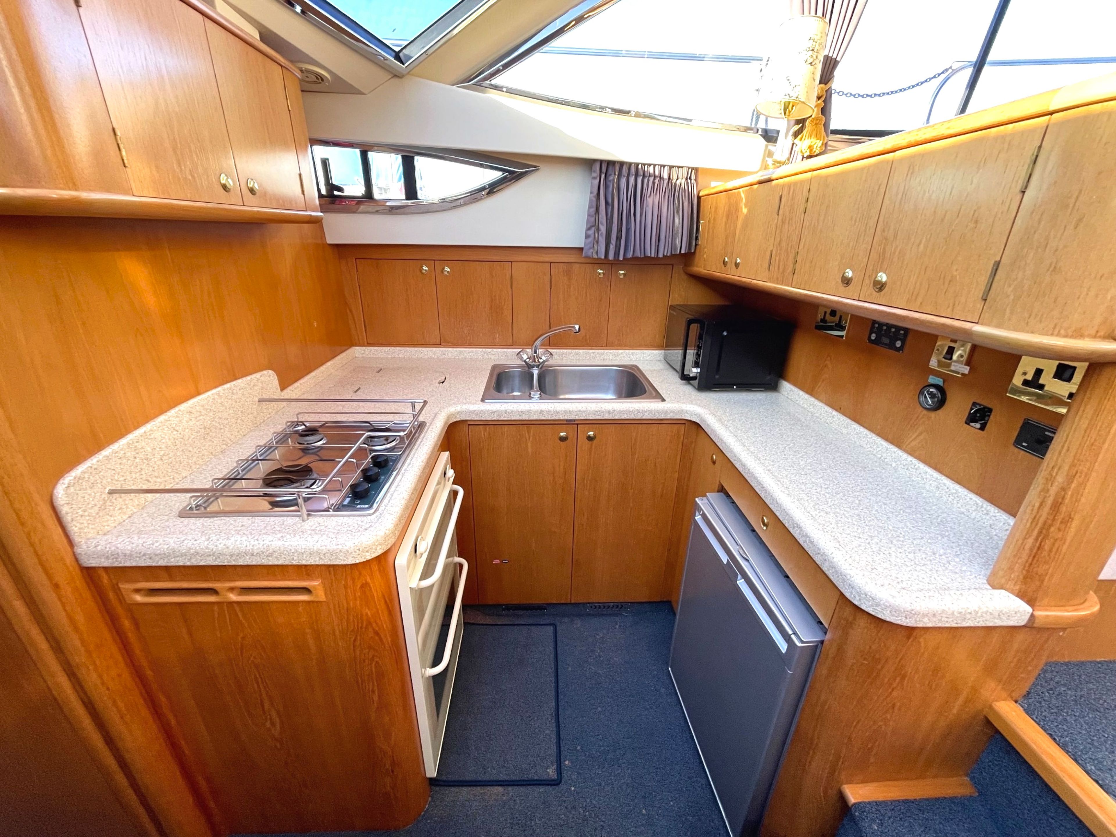 Broom 42 CL | Broom Boat Sales