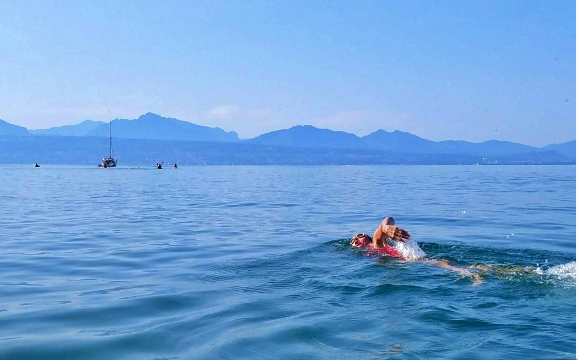 Dive In: Open Water Swimming in Lac Léman | The Lausanne Guide