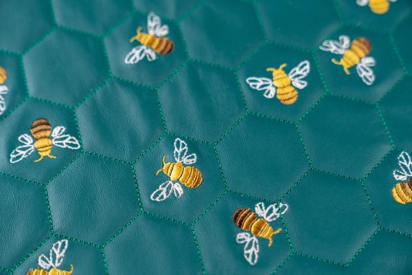 How to embroider on leather: a simple guide | Coloreel