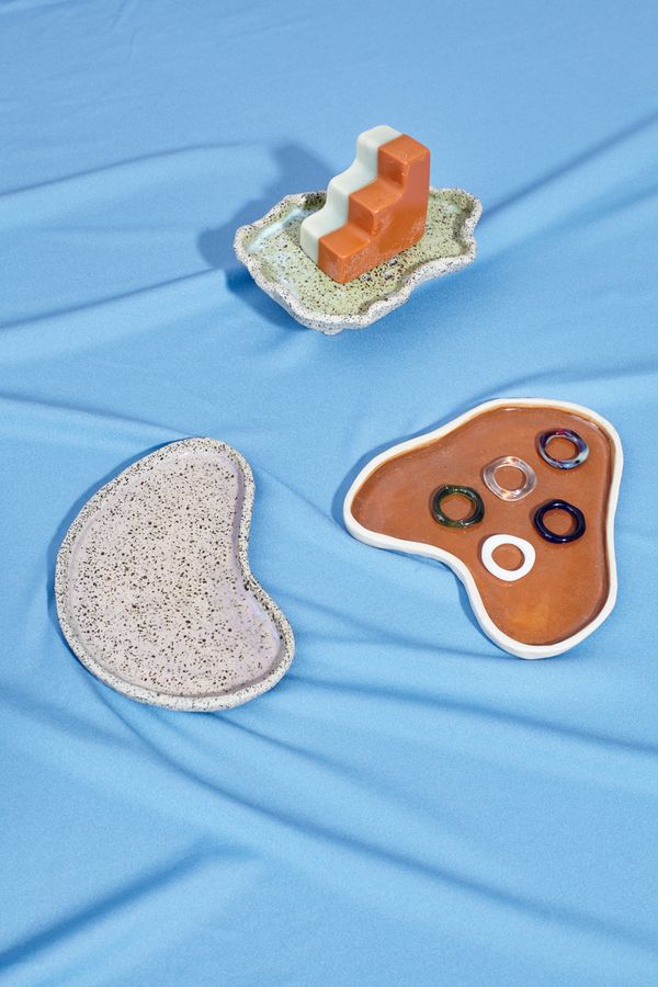 Puddle plate small chocolate – APA-TO