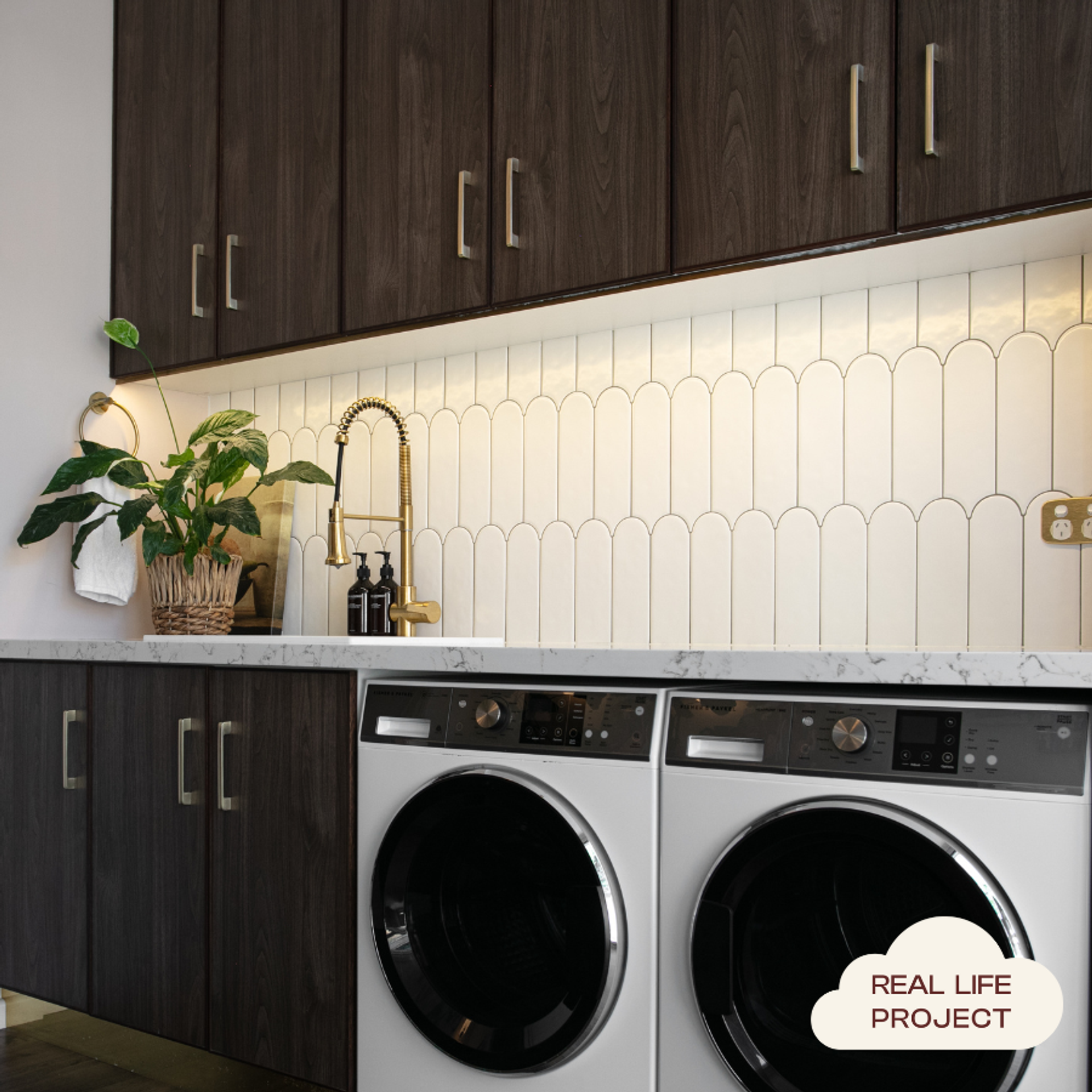 Fitzroy Gloss White Feather Tile | TileCloud