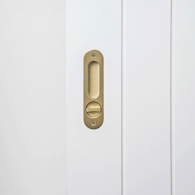Flush Pull with Lock Brushed Brass | TileCloud