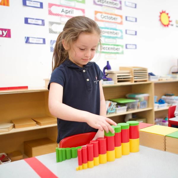 Montessori Elementary School Program | Apple Montessori Schools