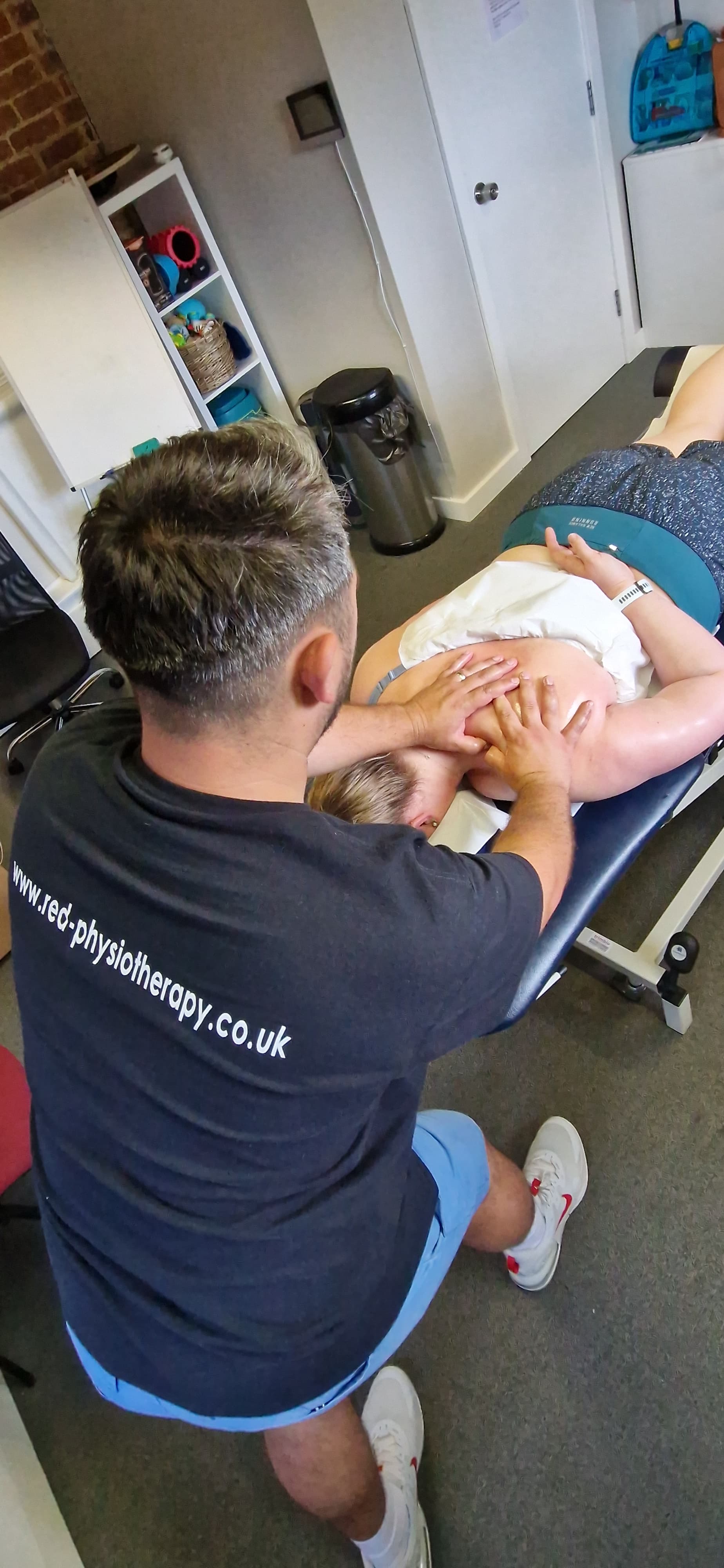 Neck Pain Treatment in Northampton: Move Freely Again | RED ...