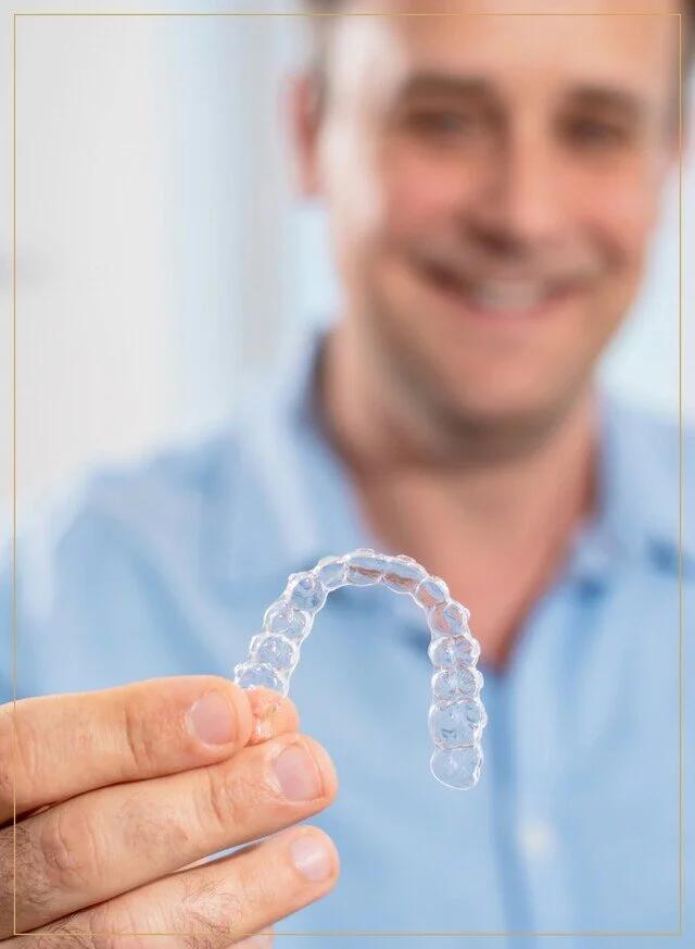 Invisalign dentist in Houston at Sapphire Smiles
