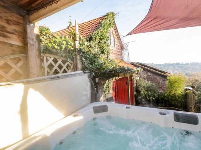 Benson Waterfront in Benson-On-Thames (Review & Lowest Price)