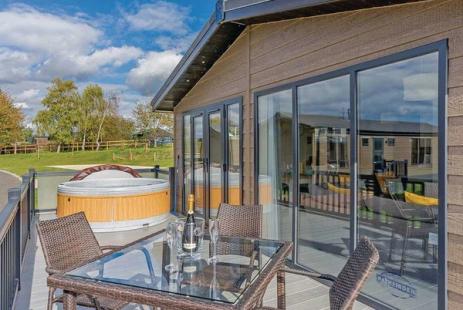 Croft Farm Water Park in Tewkesbury (Review, Rating & Lowest Price)