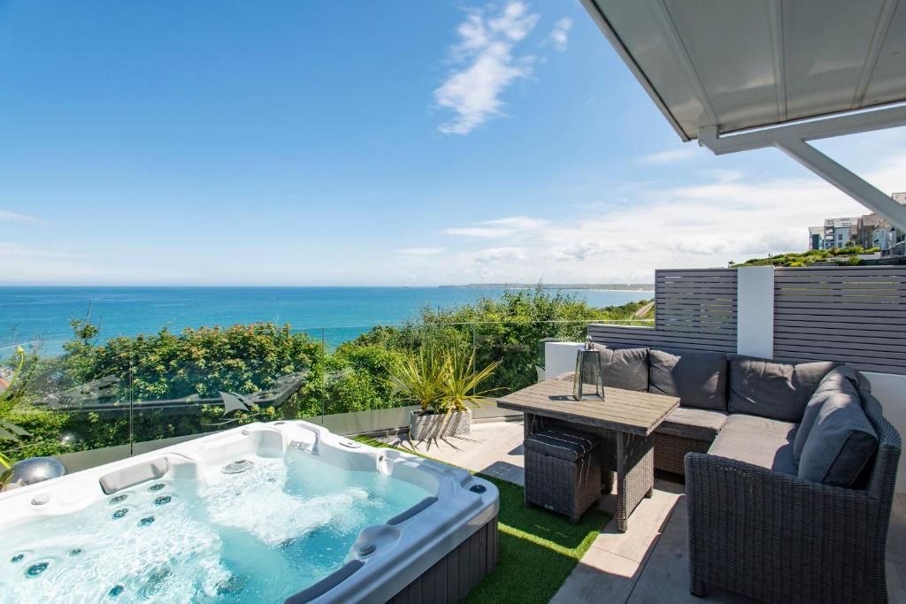 St Ives Lodges with Hot Tubs | Biggest range, lowest price