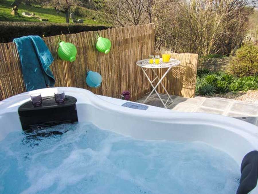 18 Luxury Lodges in Somerset with Hot Tubs (From £59 Per Night)