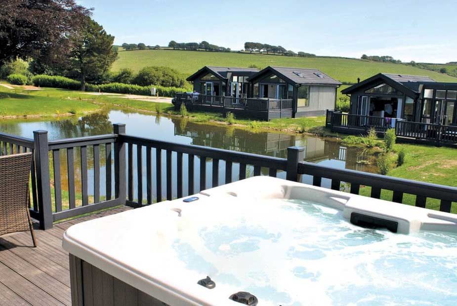26 Luxury Lodges in Devon with Hot Tubs (From £34 Per Night)