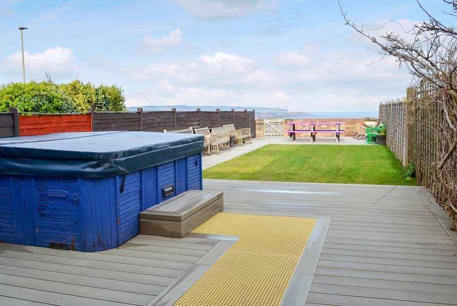 3 Luxury Lodges in Whitby with Hot Tubs (From £70 Per Night)