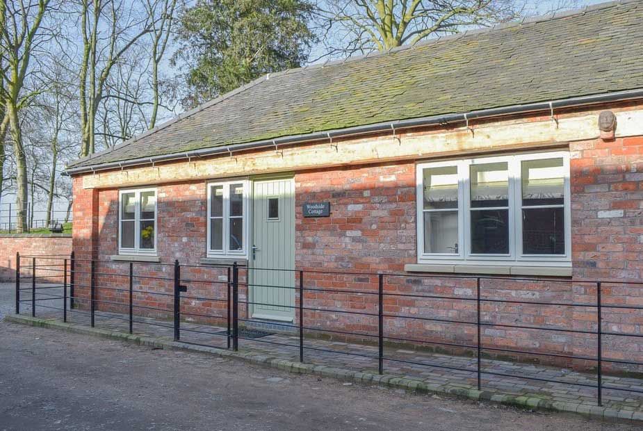 6 Luxury Lodges in Cheshire with Hot Tubs (From £59 Per Night)