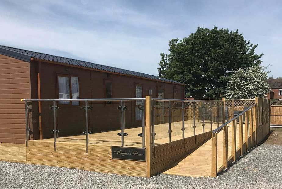 9 Luxury Lodges in the Peak District with Hot Tubs