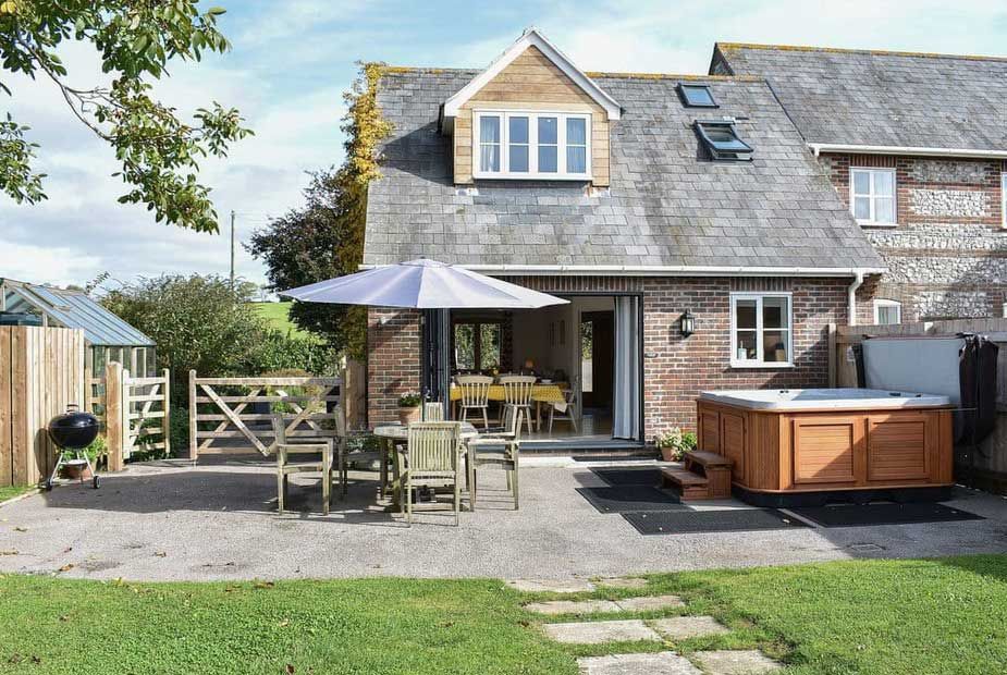 Luxury Holiday Cottages with Hot Tubs; UK Self-Catering Rentals