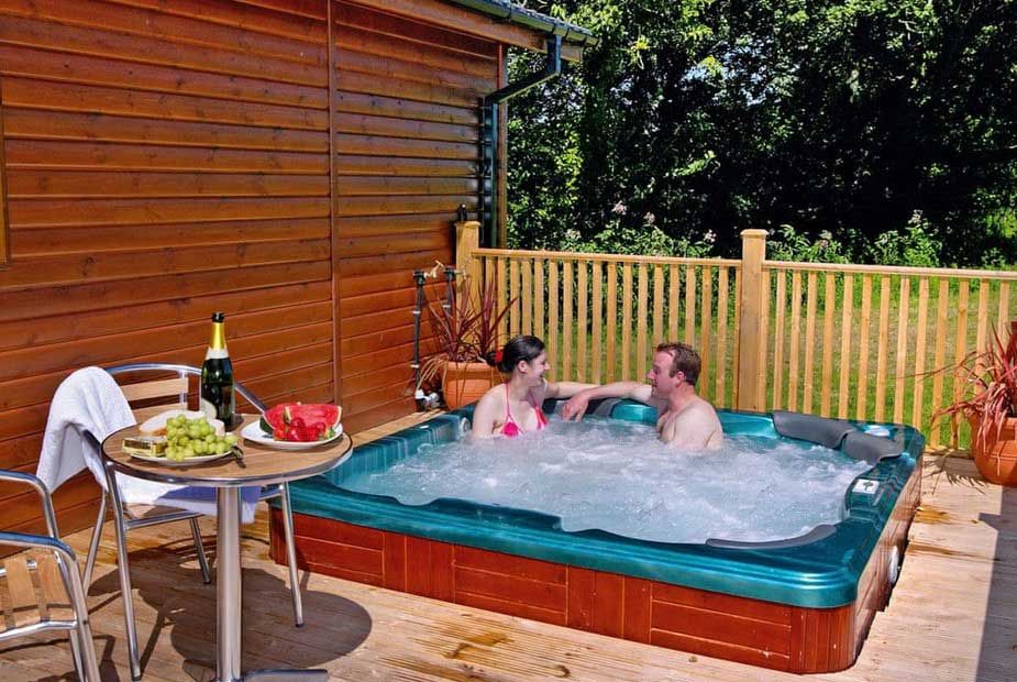 26 Luxury Lodges in Devon with Hot Tubs (From £34 Per Night)