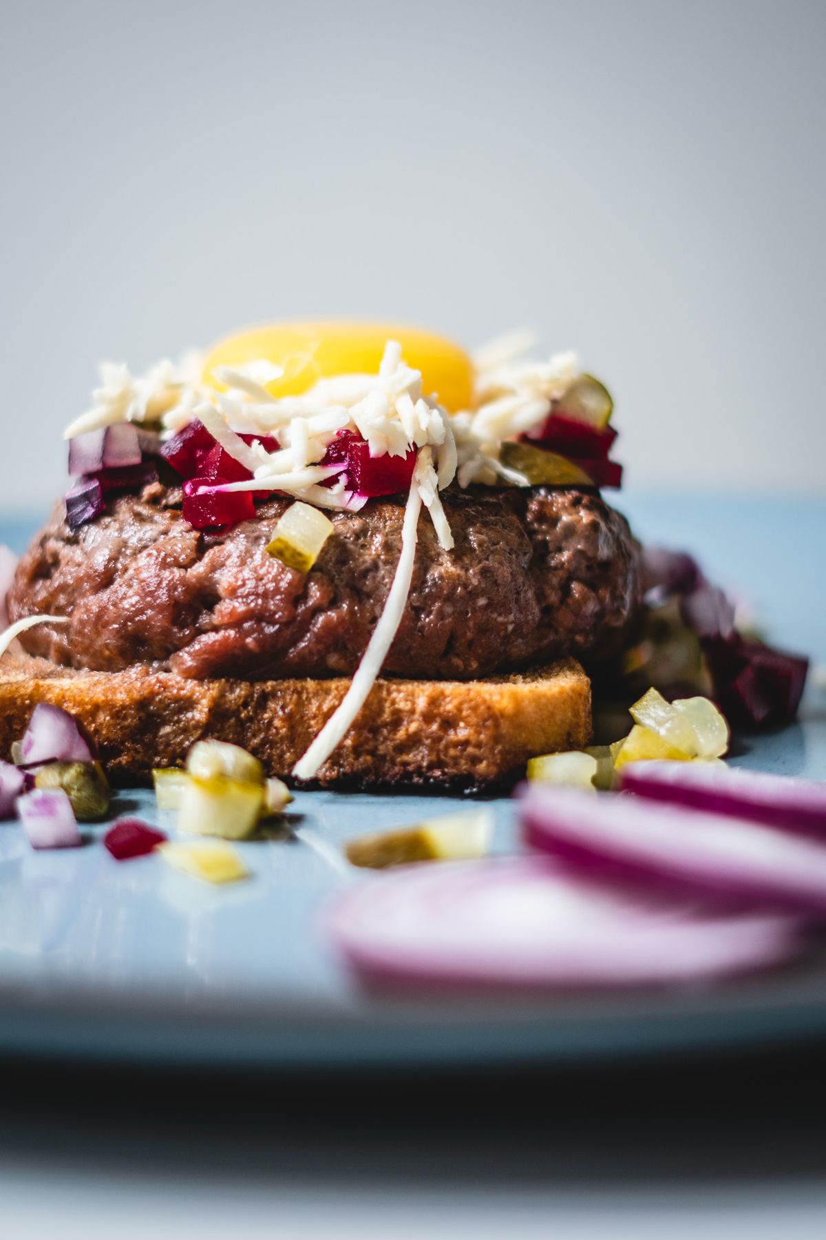 Den klassiske pariser bøf med det hele! | Opskrifter | Gastrologik