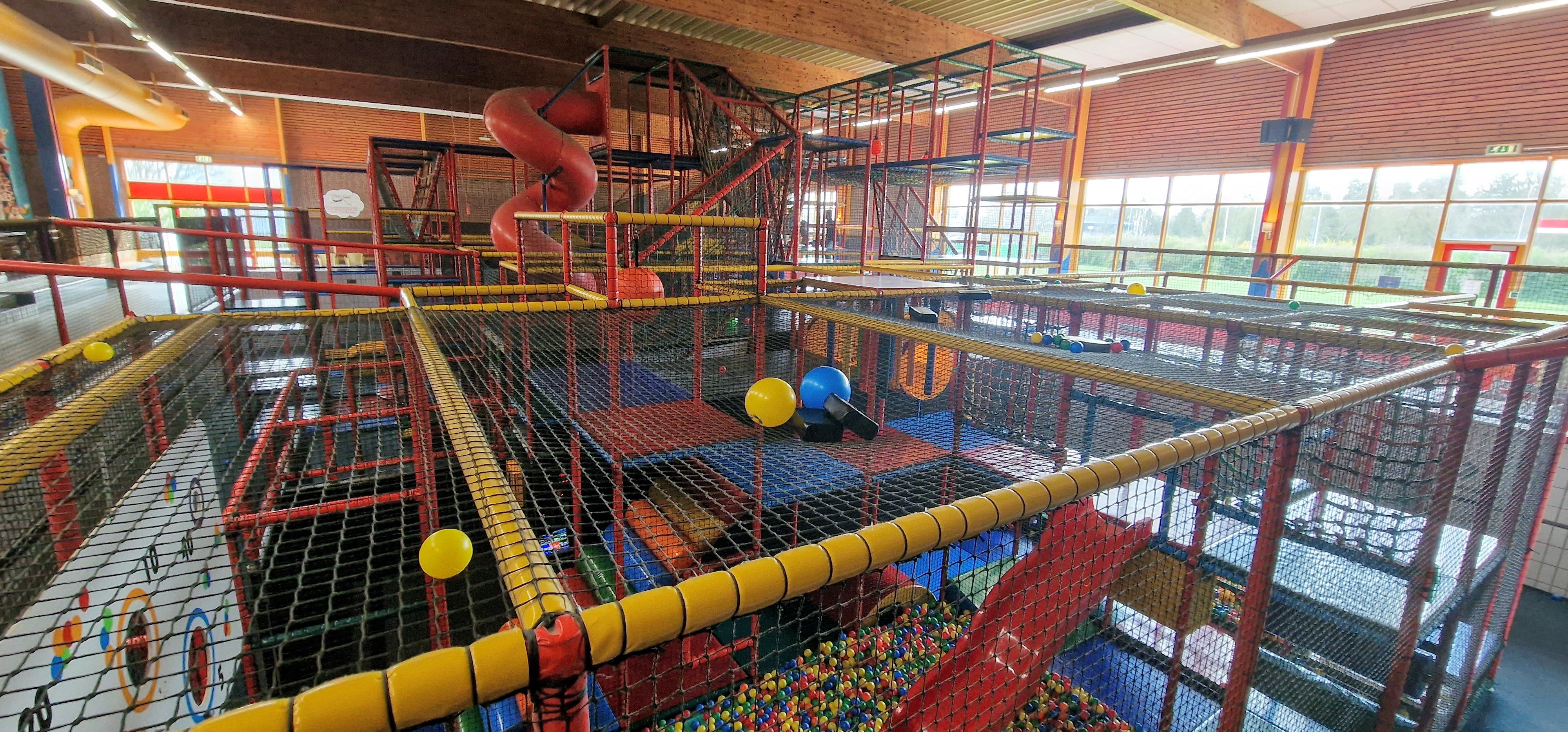 Ballorig Vlissingen - This former pool has been turned into a indoor ...
