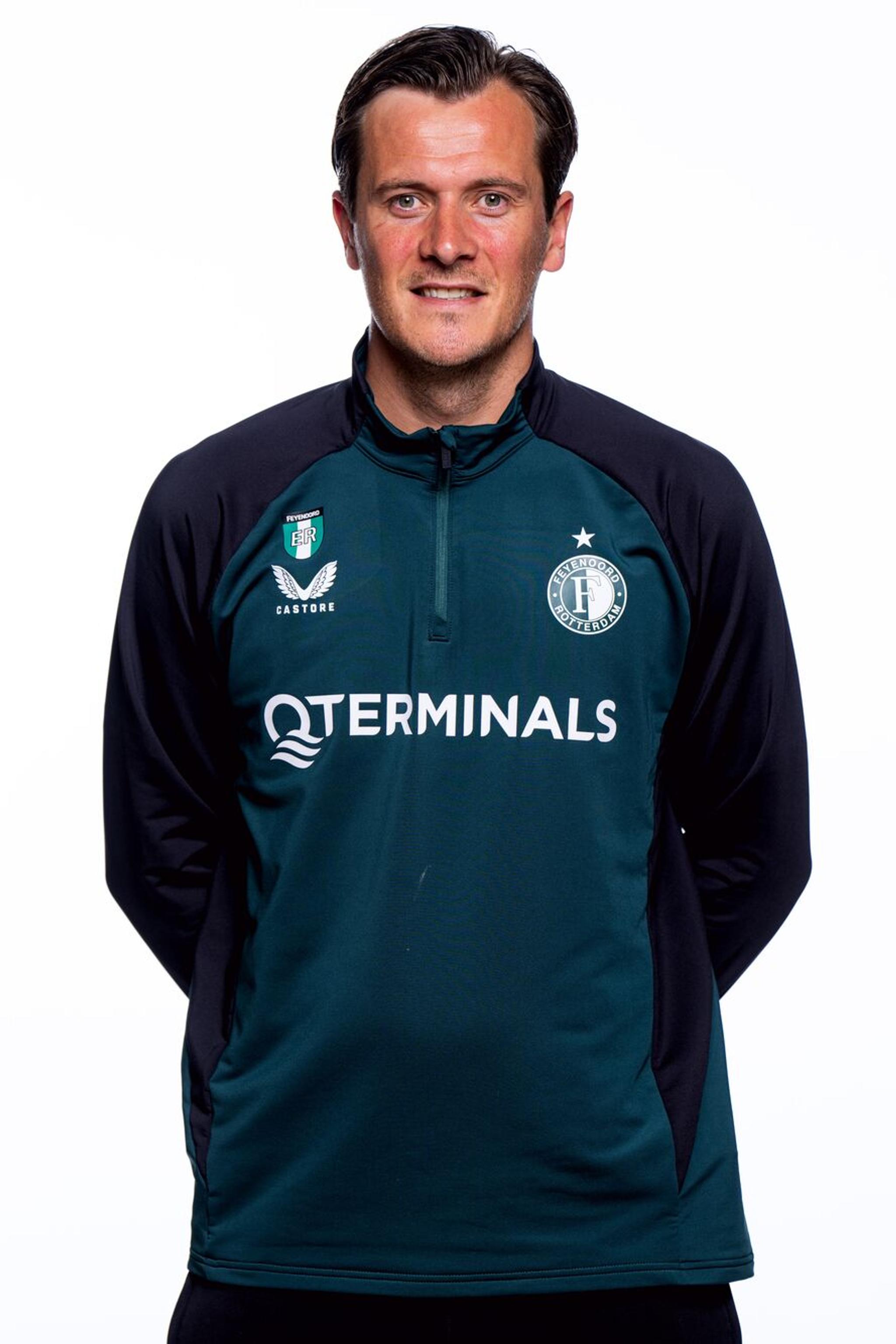 The technicall staff of Feyenoord 1