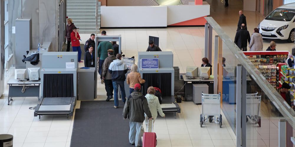 АНУ-д ямар хүнсний бүтээгдэхүүн хилээр оруулдаггүй вэ | Anu.mn