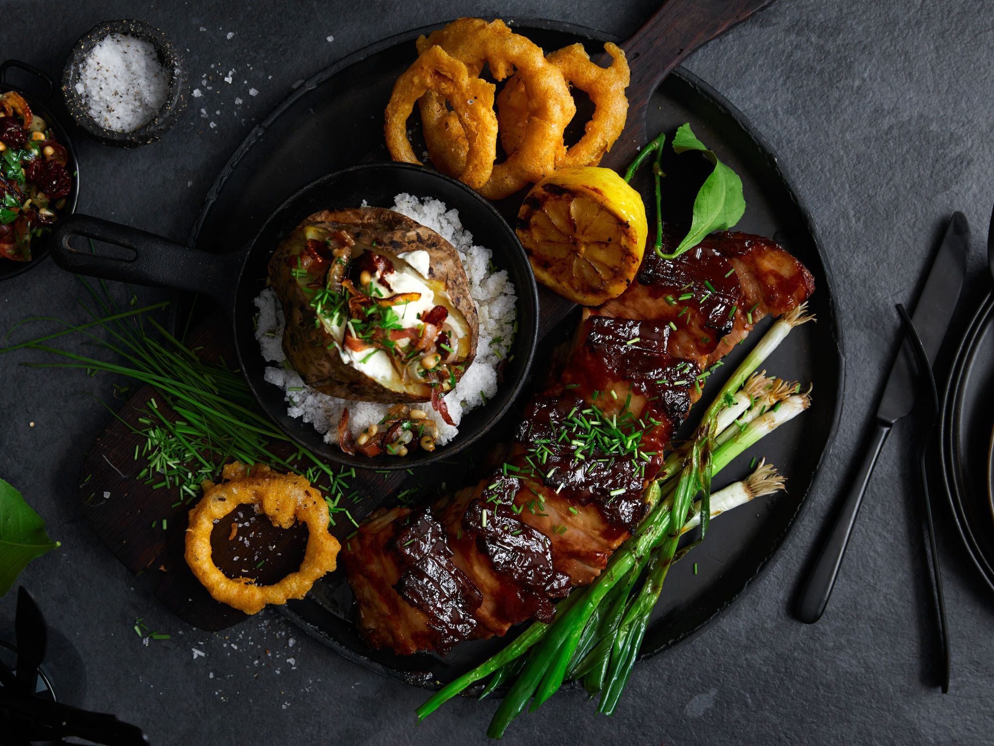 Smokey Ribs American Style | Oppskrift | MENY