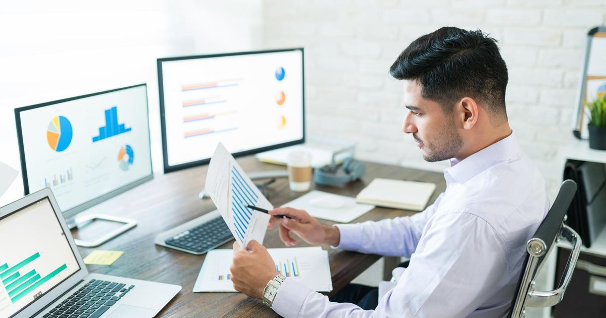 What Does a Senior Quantity Surveyor Actually Do? | Surveyor Success