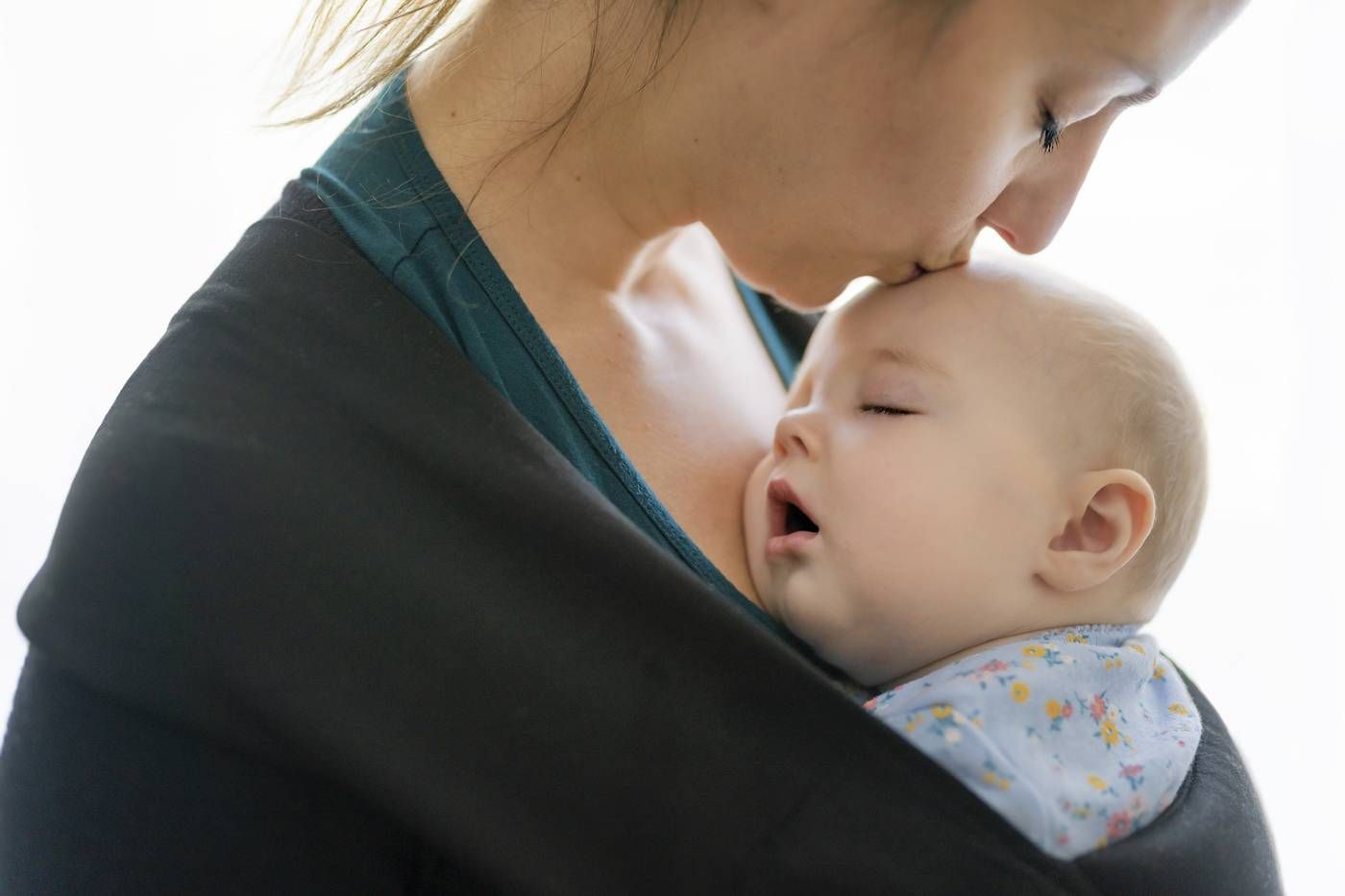 Dangerous Baby Carrier Mistakes to Avoid