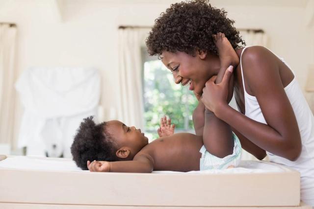 How to Change a Diaper: Step-by-Step How-Tos